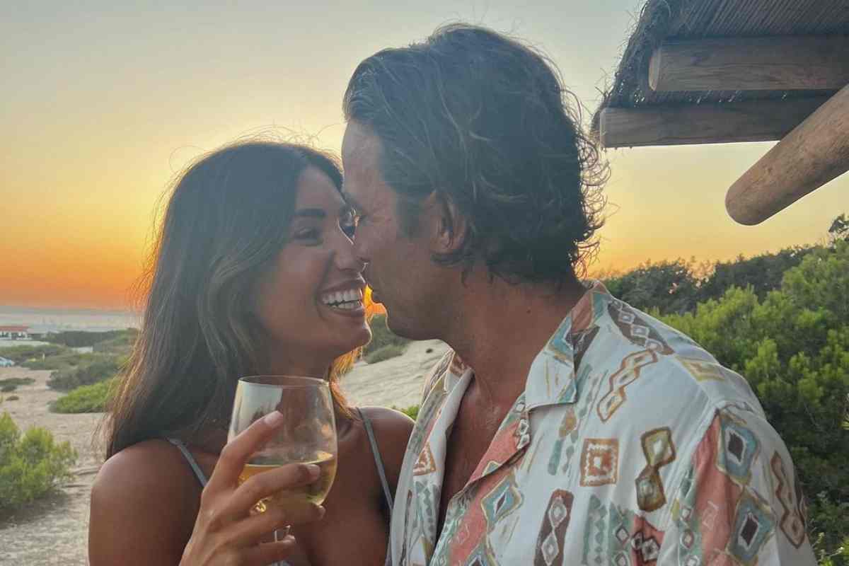 Nargi e Matri, aperitivo piccante: la vacanza si fa bollente - MilanWeb.it